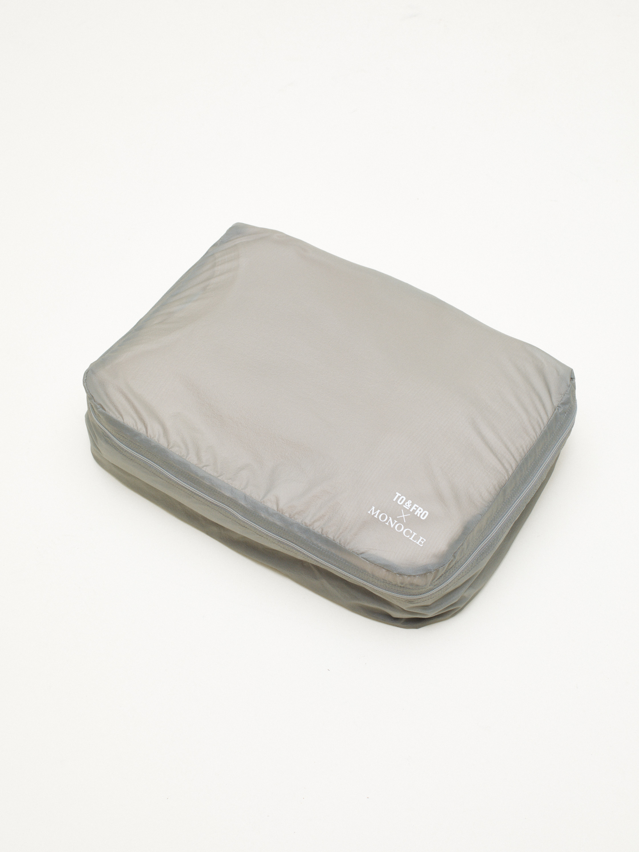 Medium travel organiser - Bags - Shop - Monocle