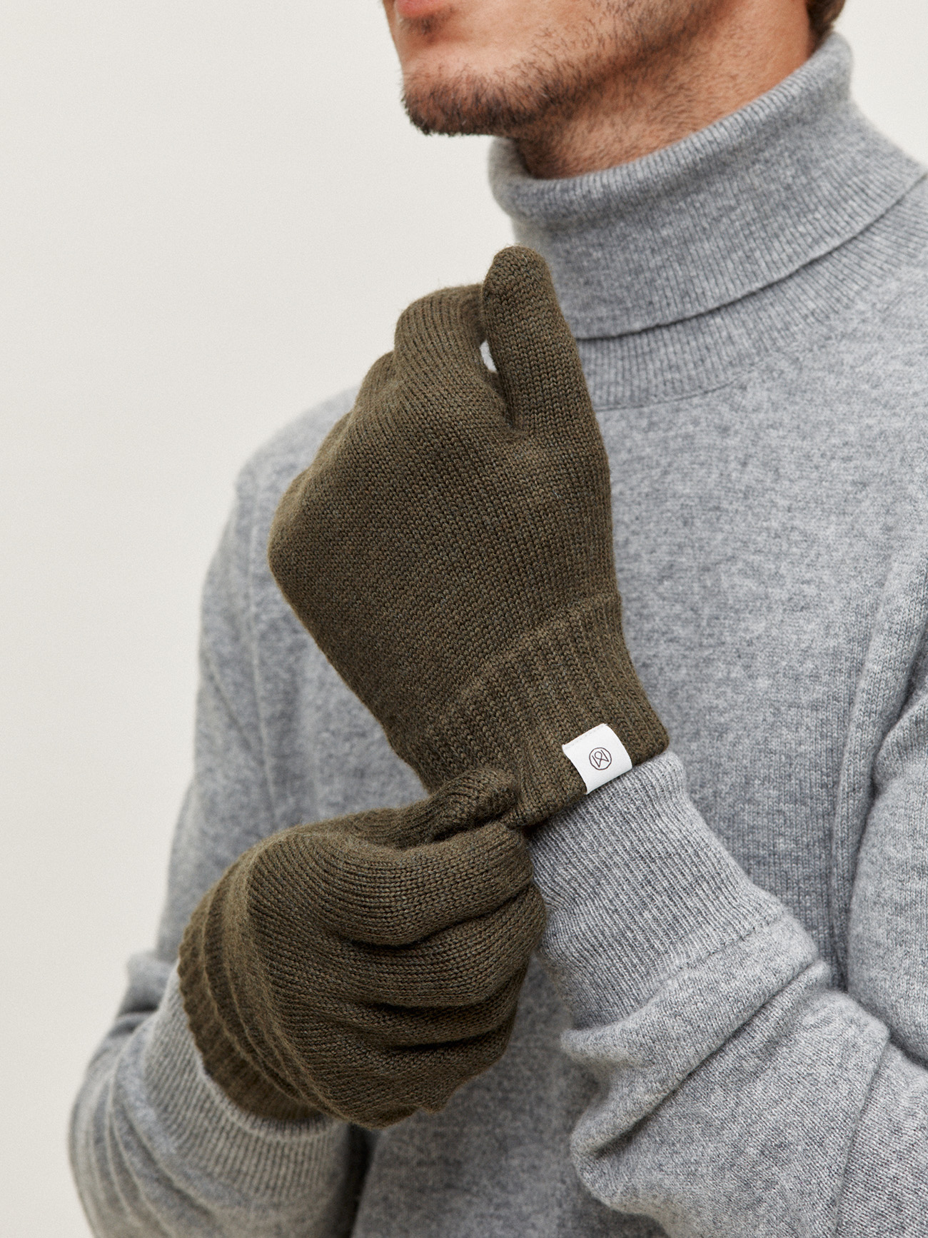 Merino-wool gloves - Clothing - Shop - Monocle