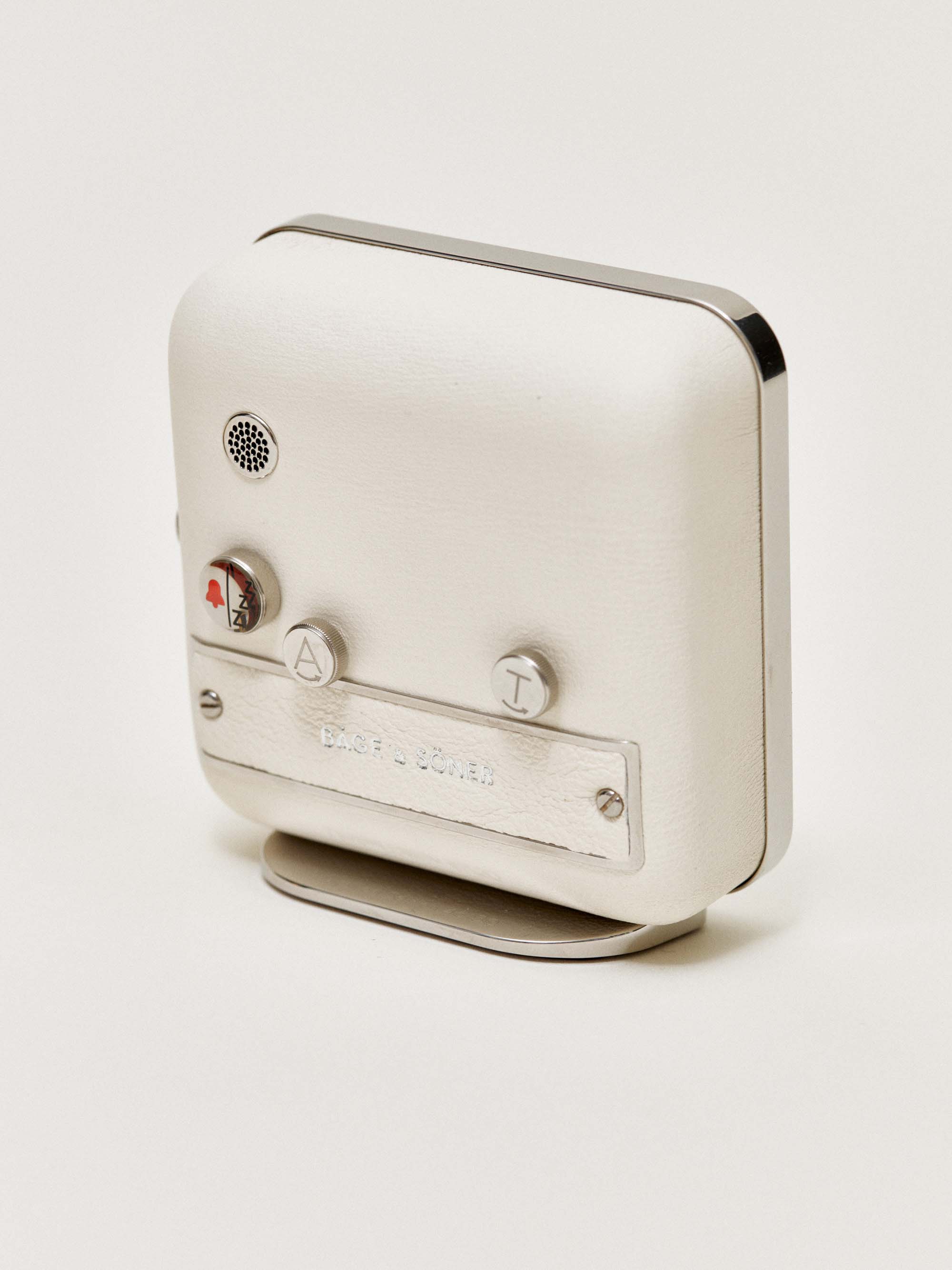 California dial alarm clock - Homeware - Shop - Monocle