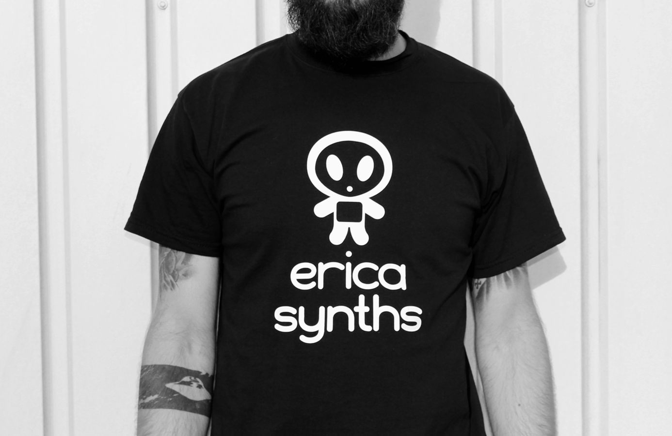 Erica Synths T-Shirt w/ Logo - Synthesizer New Zealand